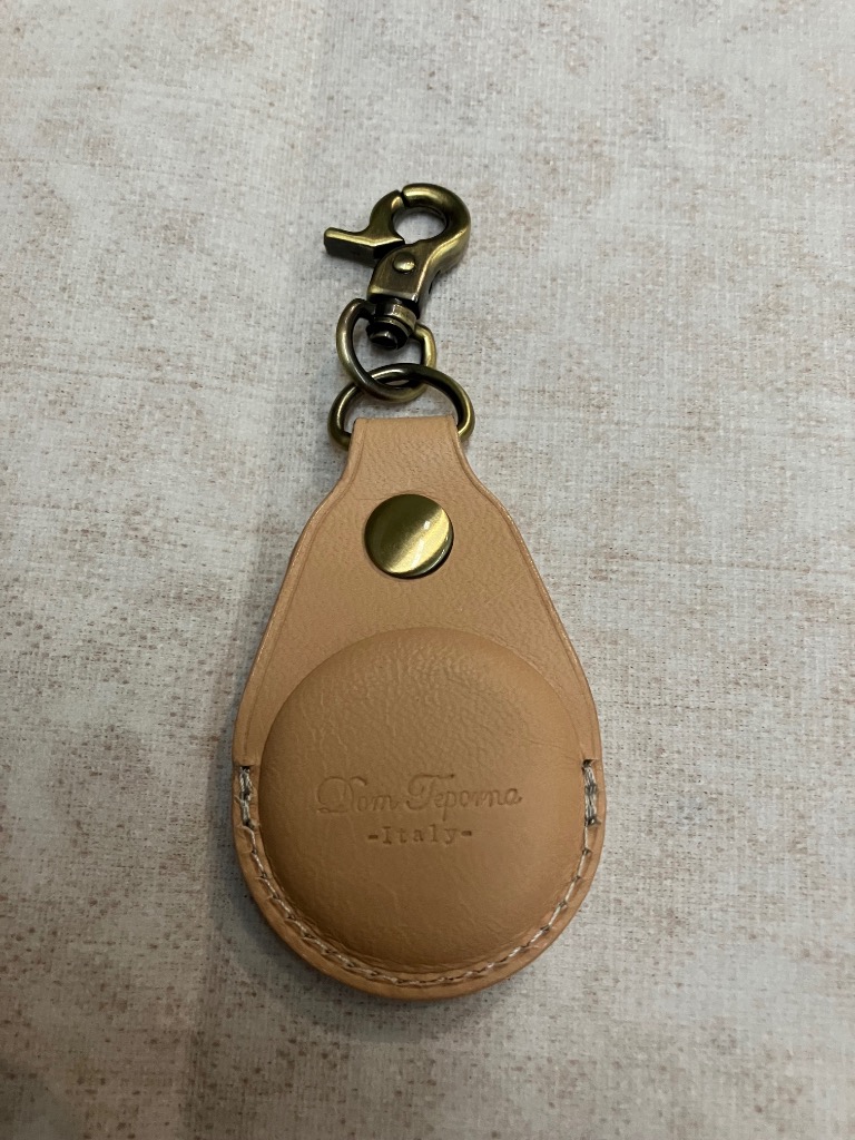 DomTeporna Italy エアタグ ケース 本革 革 コイン型 ブランド エアタグカバー AirTag edy QUICPAY キーホルダー 保護 イタリアンレザー 軽量 : All ...