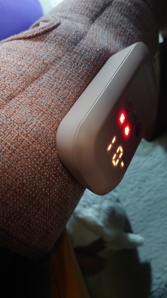 ルルド 【公式店P5倍】ルルド ふくらはぎゅ AX-HJ360 フットマッサージャー マッサージ器 コードレス コンパクト 温熱ヒーター 足裏 脚 : アテックスダイレクト - 通販 ...