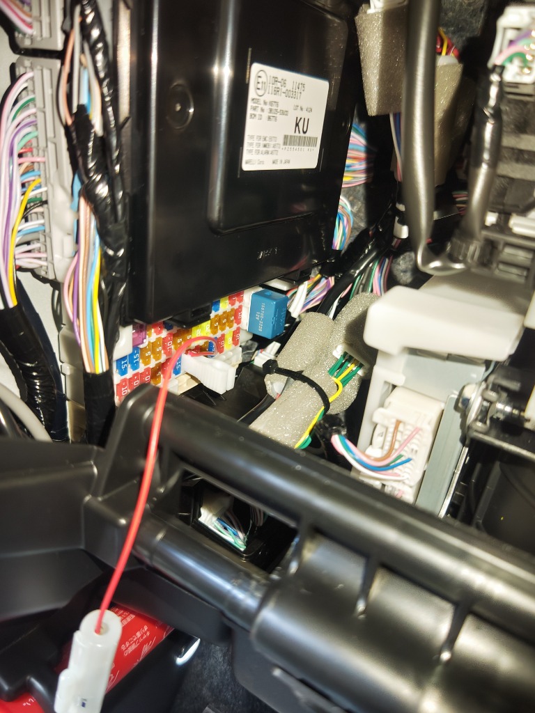 アイストキャンセラー スペーシア スペーシアカスタム MK54S MK94S スズキMK54型 電源カプラーオンタイプ : オートパーツ工房 Yahoo!店 - 通販 - Yahoo!ショッピング