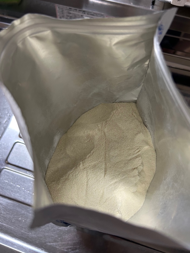 AMBiQUE 【レビュークーポン500円OFF！】ホエイプロテイン WPC 1kg 国産 ビタミン11種 タンパク質 オールインワン ミネラル配合 アンビーク AMBIQUE ダイエット ...