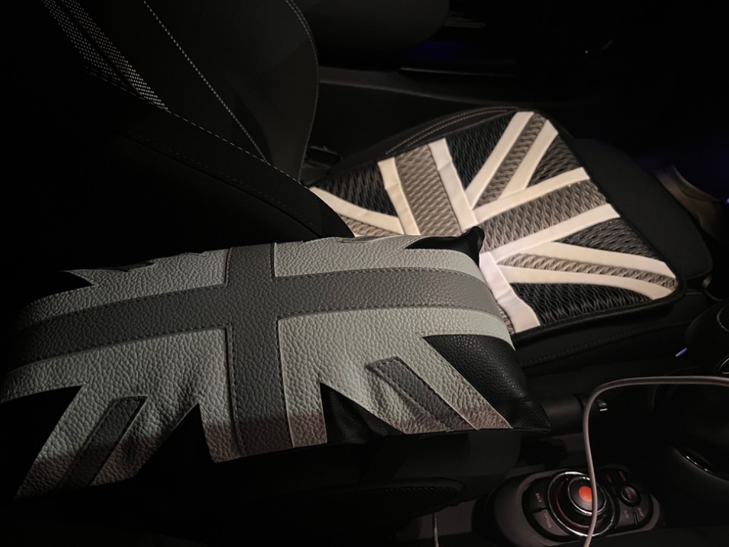 BMW MINI ミニ アームレスト クッション PUレザー製 ユニオンジャック ブラックユニオンジャック チェッカーフラッグ アクセサリー カスタム パーツ : bt-mini-064 ...