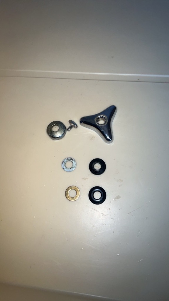 SANEI（水栓金具） 《在庫あり》 15時迄出荷OK！≦三栄水栓/SANEI【JP42A-15S-13】水栓上部パッキン : 家電と住設のイークローバー - 通販 - Yahoo!ショッピング