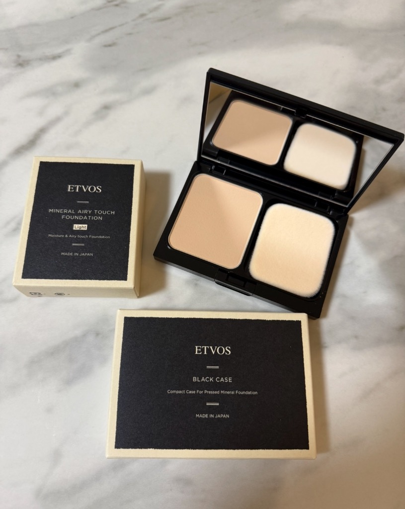 ETVOS 【セット】 エトヴォス ミネラルエアリータッチファンデーション SPF21 PA+++ 10g 【レフィル】 + ブラックケース パウダーファンデーション : コスメランド ...