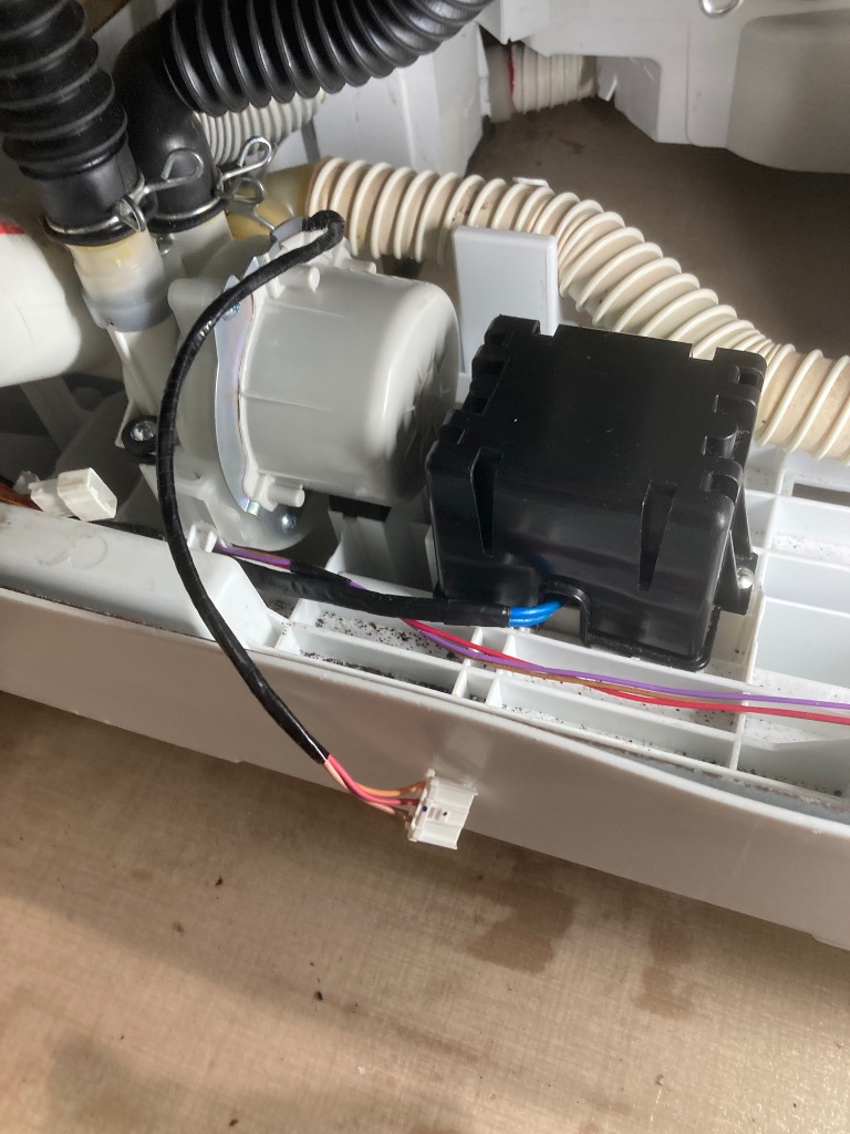 日立 純正 BD-S7500L-024 洗濯機 BD-S7400R等用 循環ポンプモーター(ジュンカンポンプのモーター) 部品 : パーツ ...
