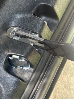 バックドアストッパー 車用 リアゲートストッパー 車中泊 網戸 車内換気 _ ドアキャッチステー : ganbalzo ヤフーショップ - 通販 - Yahoo!ショッピング