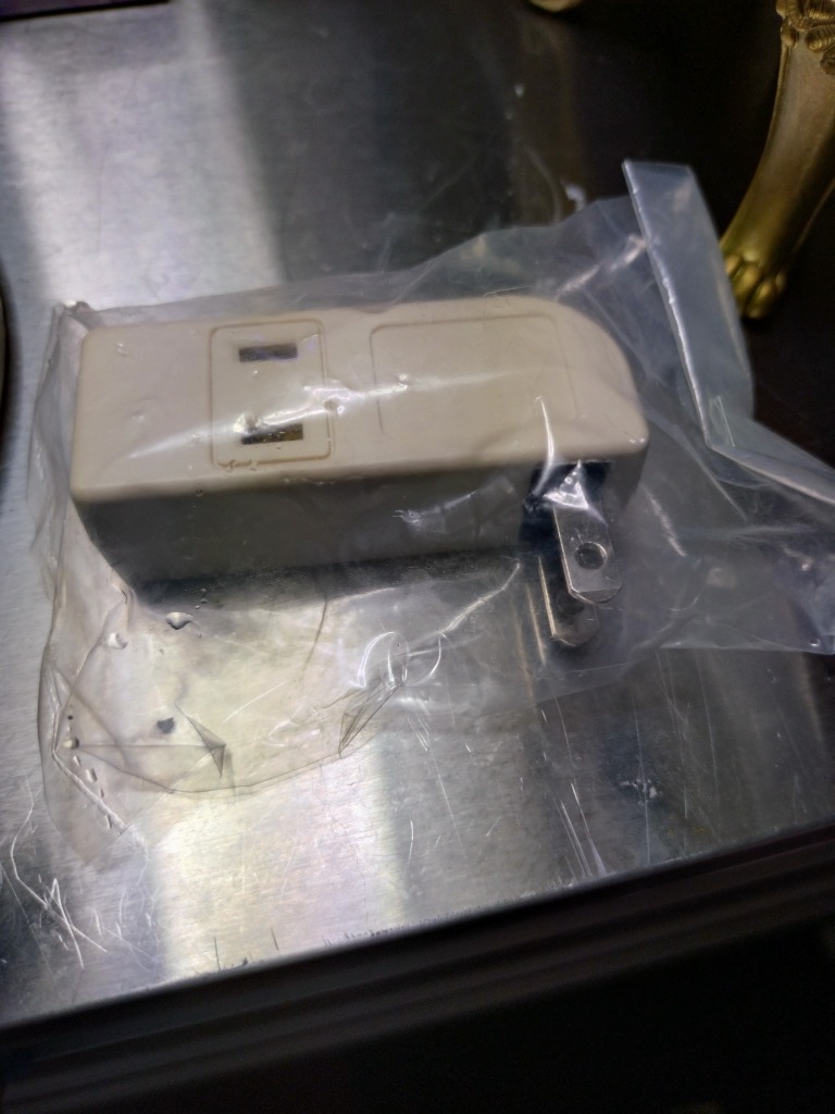 電源タップ コンセント 3個口 サイドタップ スイッチ トラッキング火災防止 ホコリ防止 15A 1500W 3口タイプ 増設 コンパクト /60N : i-shop7 - 通販 ...