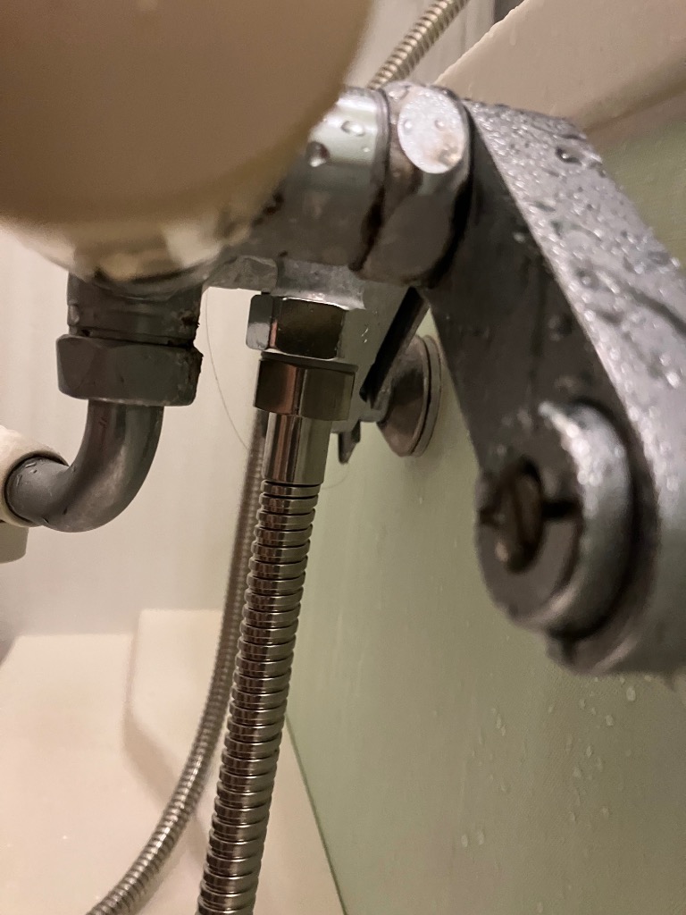 SANEI シャワーアダプター TOTO大口径混合栓にSANEIシャワホースを接続 PT25-2 : ジェイシーストア - 通販 - Yahoo!ショッピング