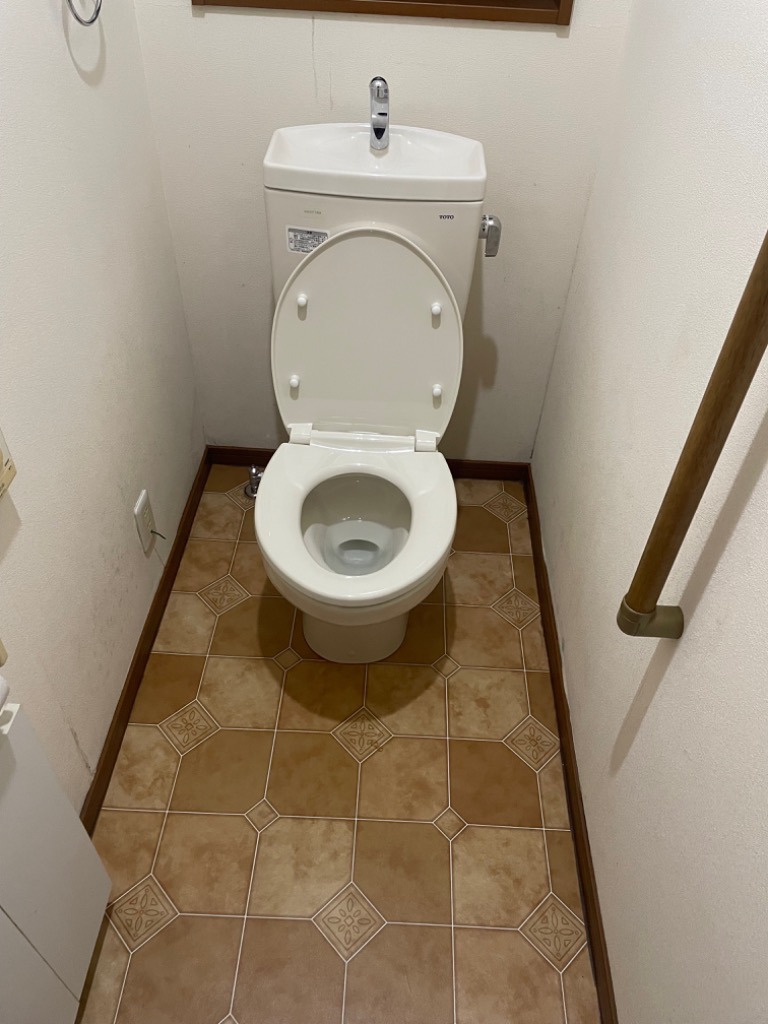 TOTO [7/13(日)枚数限定クーポンあり]TC300#SC1 TOTO普通便座(前丸) レギュラー(普通) ソフト閉止付き パステルアイボリー 送料無料 : 住設ショッピング - 通販 ...