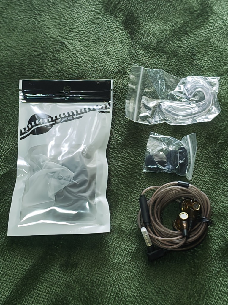 イヤホン 有線 インナーイヤー型 リモコン付き マイク内蔵 4極 3.5mm 音楽 通話 スマートフォン タブレット パソコン : KOYOKOMA - 通販 - Yahoo!ショッピング