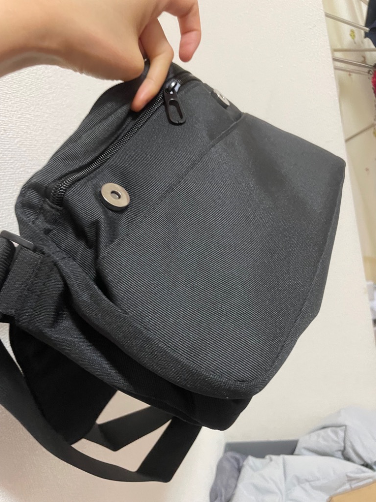 ショルダーバッグ メンズ レディース 大きめ a4 b5 斜めがけ 小さい 肩掛け ボディバッグ カジュアル 軽量 サコッシュ :lb-126:Libs - 通販 - Yahoo!ショッピング