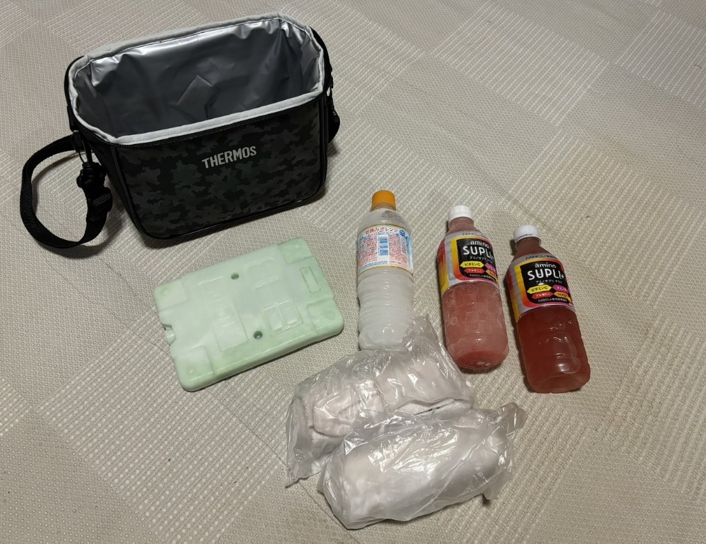 THERMOS サーモス（THERMOS） クーラーバッグ 保冷 ソフトクーラー 5L REI-0052 BK-C ブラック : L-Breath Yahoo!店 - 通販 - Yahoo ...