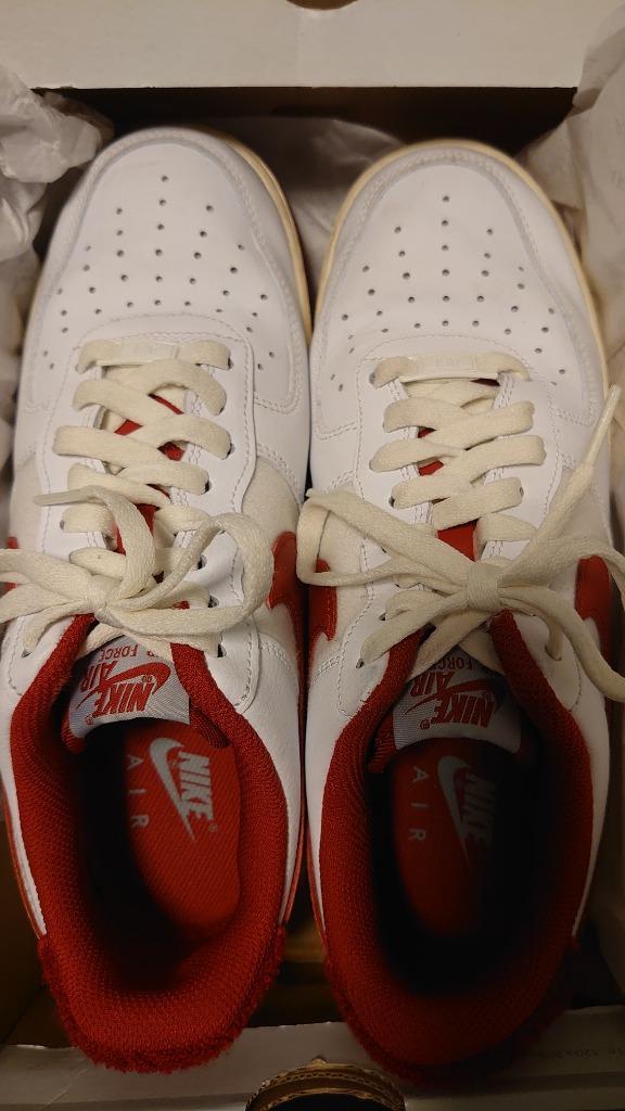 NIKE 日本未発売 AIR FORCE 1 '07 LV8 NIKE 日本未発売 AIR FORCE 1 '07 LV8
