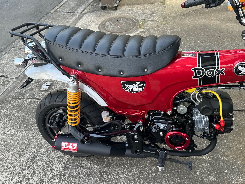 ホンダ ダックス ST125用交換ローダウンシート DX005 /Diablo Custom Works Classic Seat (Horizontal Stripe) for Honda ...