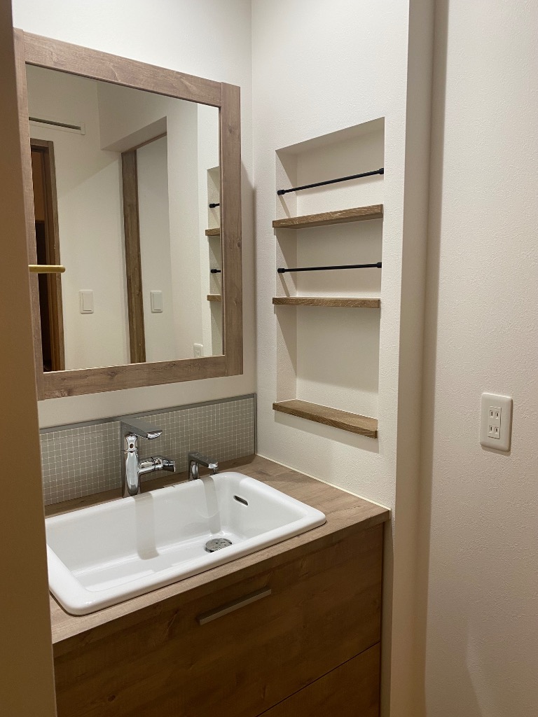 ニッチバー / SULK サイズオーダー可 アイアンバー ニッチ DIYパーツ インテリア 落下防止 地震対策 飾り棚 壁収納 アイアン 鉄 幅〜900mm 直径9mm 丸棒 日本製 ...