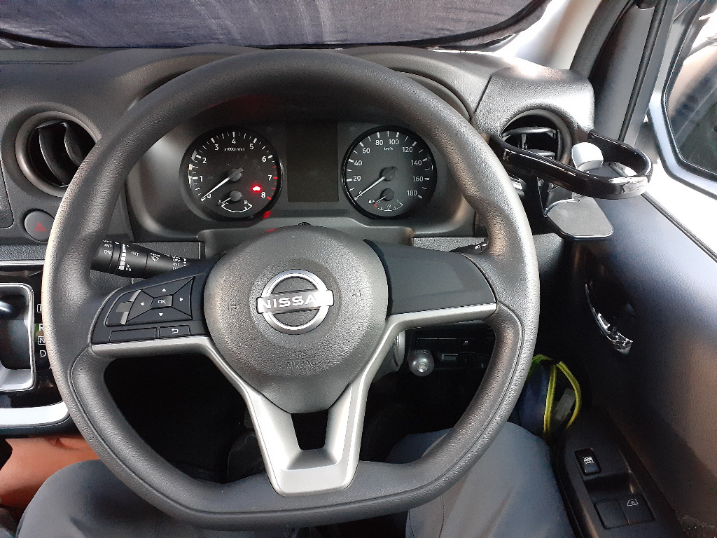 槌屋ヤック NV350 キャラバン E26系 エアコン ドリンクホルダー VAN/WAGON/MICROBUS 専用設計 運転席側用・助手席側用 L/Rセット ヤック YAC SY-NS1S ...