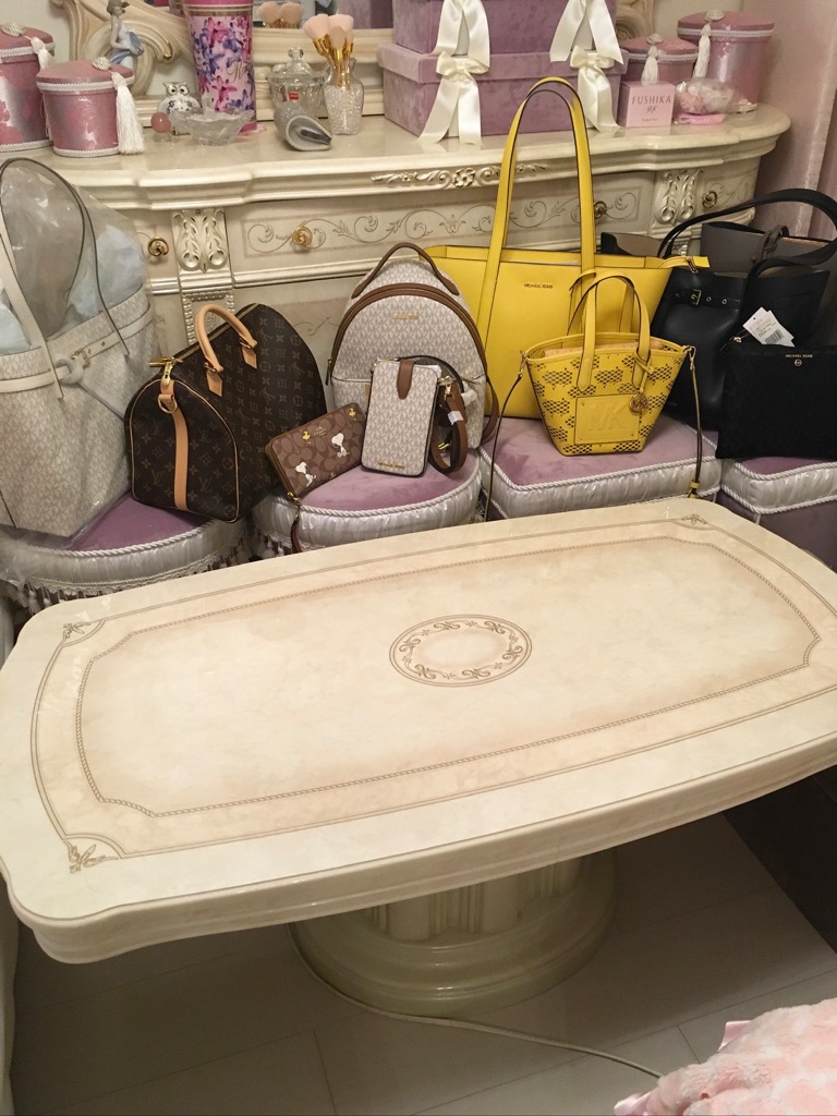 MICHAEL KORS デイバック リュック SHEILA フロントポケット MICHAEL KORS デイバック リュック SHEILA フロントポケット